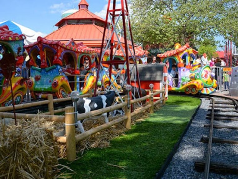 Alfie’s Express – Adventureland Amusement Park Long Island New York
