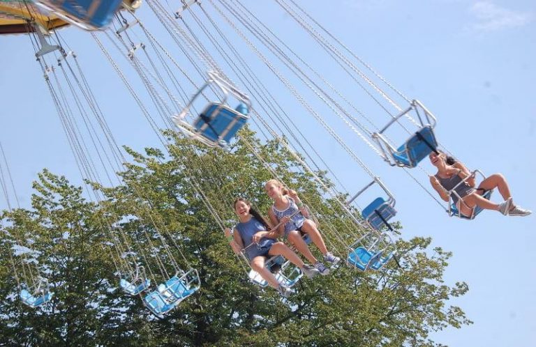 Wave Swing – Adventureland Amusement Park Long Island New York